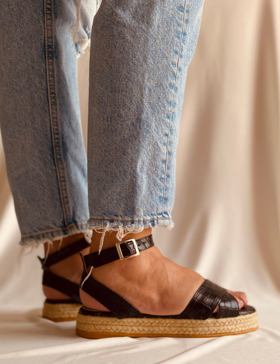 Lua – Martha Large Co